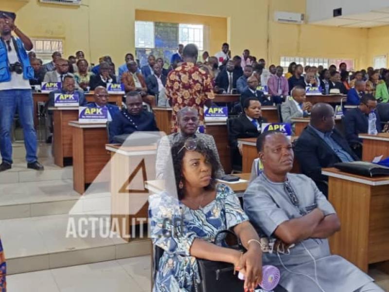 Kwilu : Claude Kumpel élu président du bureau définitif de l’Assemblée provinciale | Actualite.cd